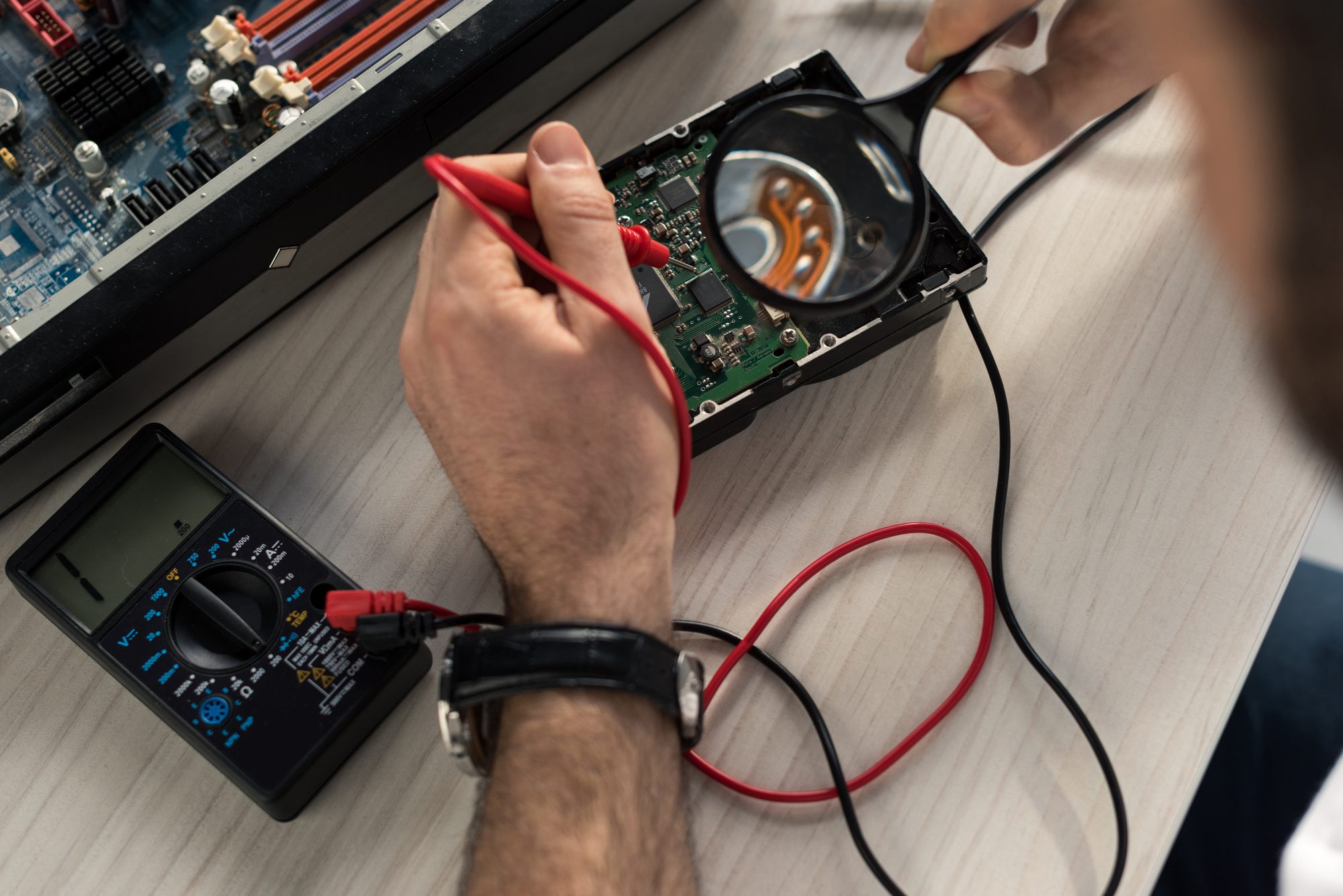 Jak używać multimetru? - Botland